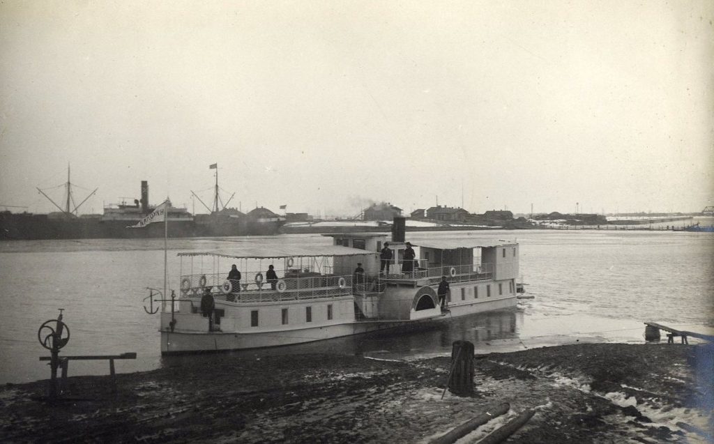 Ventspils muzeja lietu stāsti: par pastkarti ar tvaikoni | VENTSPILNIEKS.LV