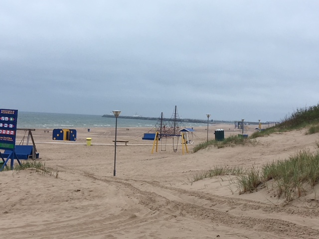 Ventspils pludmale tiek sagatavota sezonai | VENTSPILNIEKS.LV