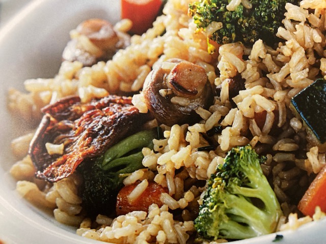 Nedēļas recepte – Rīsi ar dārzeņiem | VENTSPILNIEKS.LV