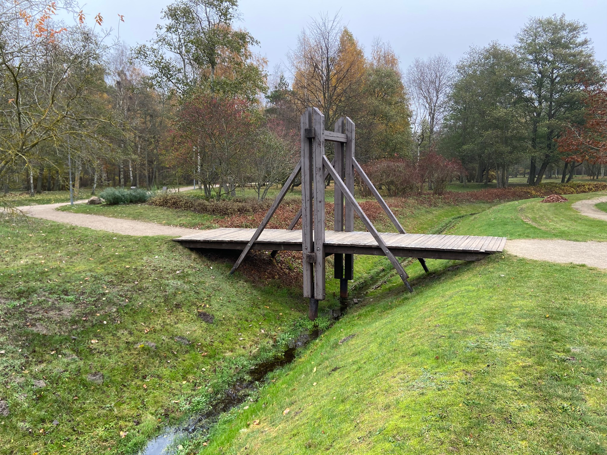 Gaidāmi nedaudz siltāki laikapstākļi, taču brīvdienas būs lietainas ...