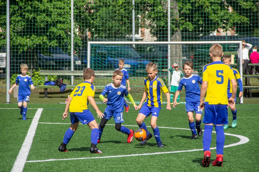 Uzlabos Ventspils Katoļu ielas futbola stadiona infrastruktūru ...